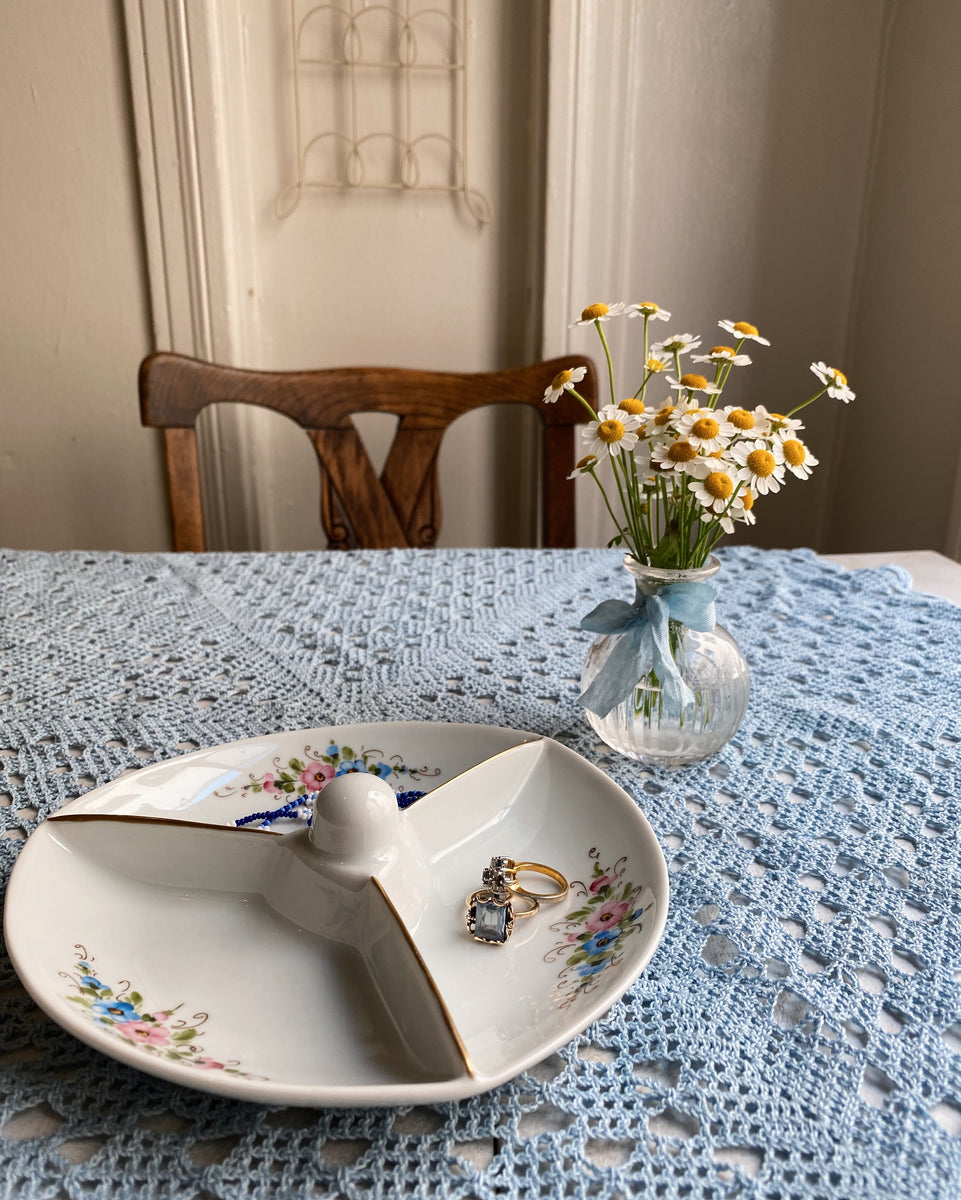 Flower Catch All – The Gentle Witch