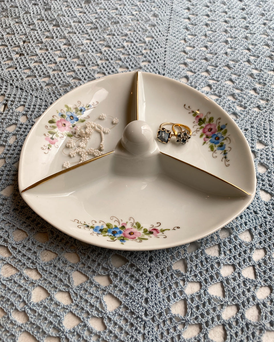 Flower Catch All – The Gentle Witch